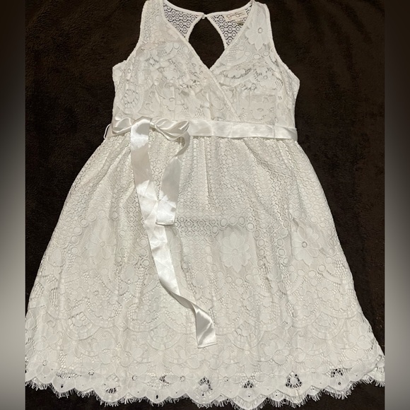 Jessica Simpson | Other | New Jessica Simpson White Lace Maternity ...